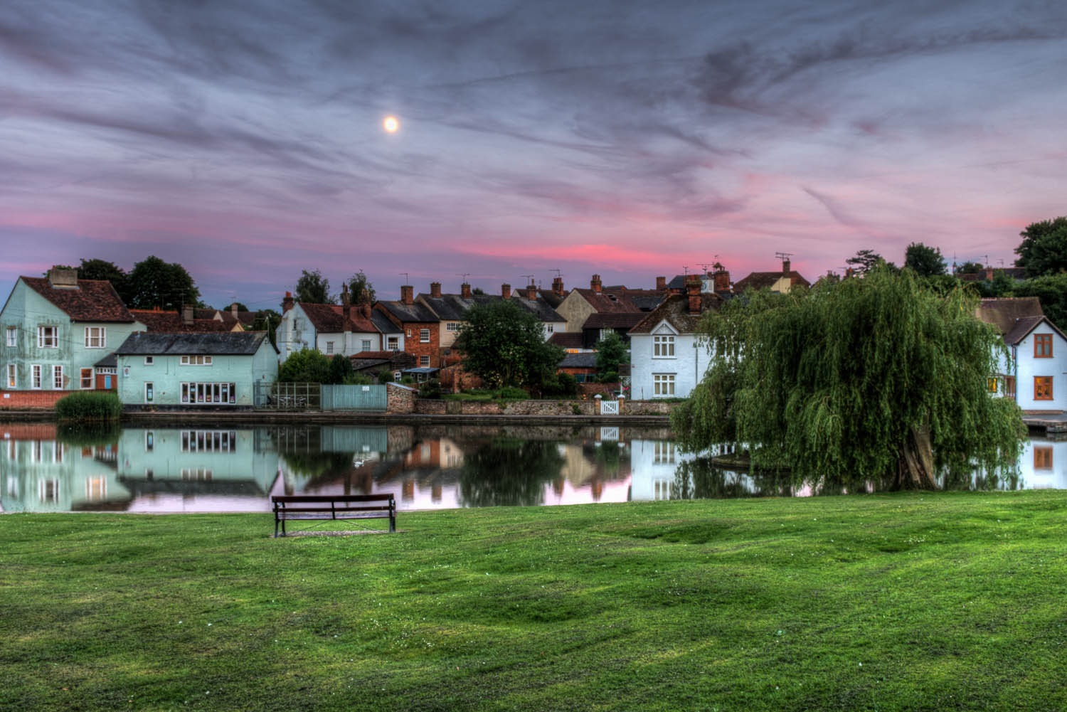 162/365v2 Great Dunmow Doctors Pond at Moonrise/Sunset – Photography by ...